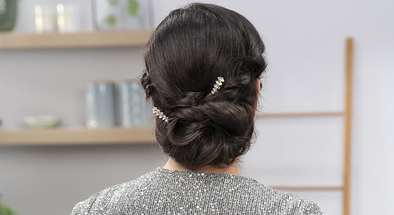 4 coafuri de nunta pentru parul lung si cu lungime medie