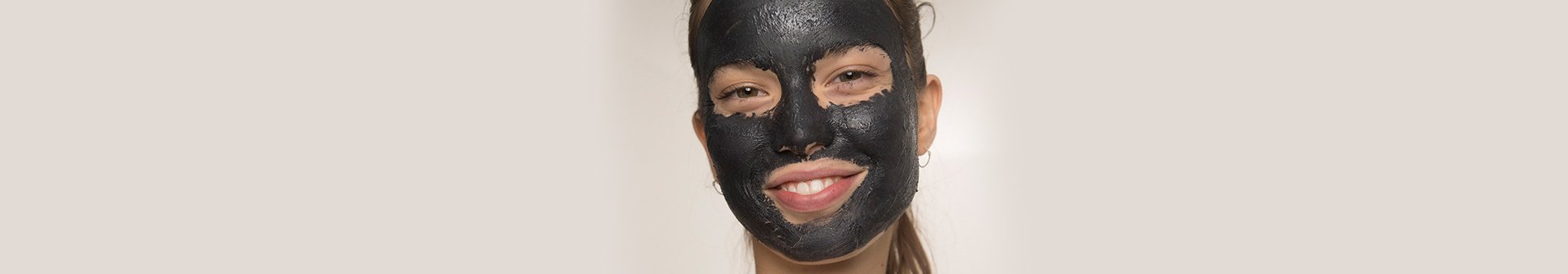 Diferenta dintre puncte negre, pete si acnee si tratament